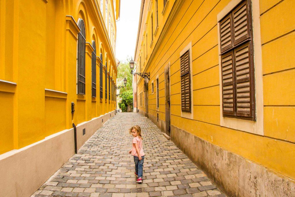 5 Easy Walks in Budapest - Family Can Travel