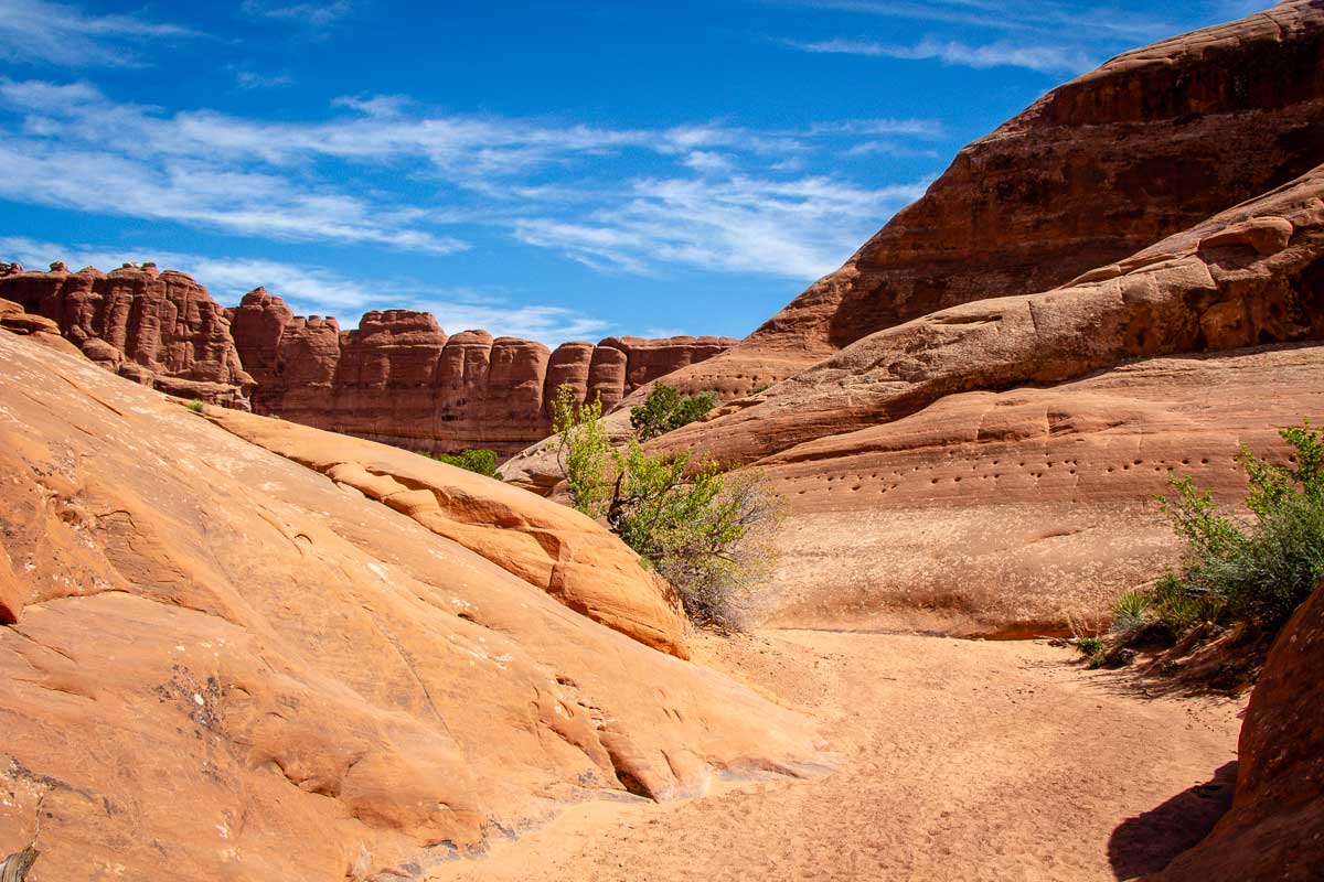 Hiking Devil's Garden Loop Trail with Kids in Arches National Park ...