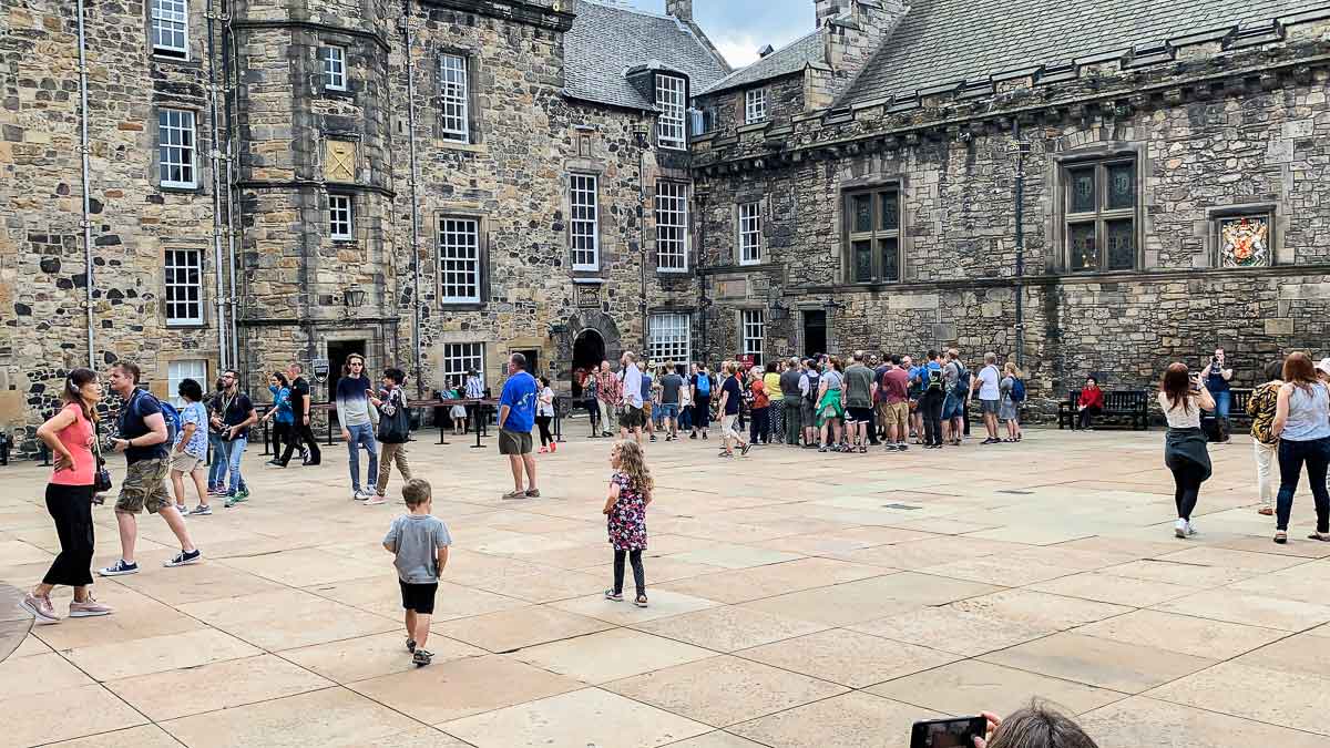 Edinburgh with Kids - Family Can Travel
