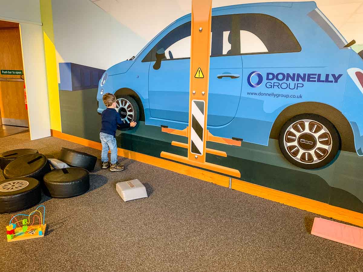 Belfast with Kids - Family Can Travel